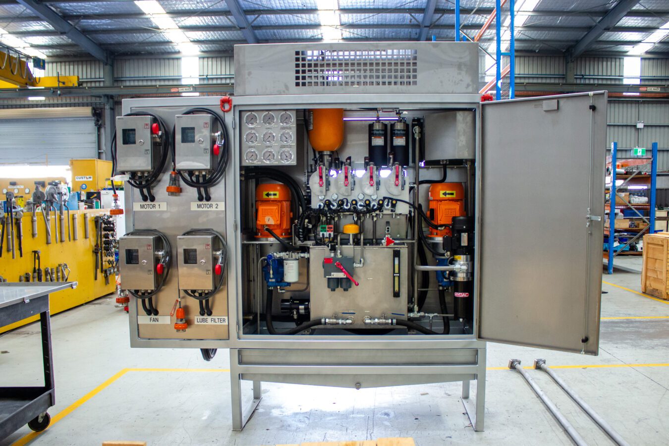 Industrial Website Design - Custom Fluidpower: Redback