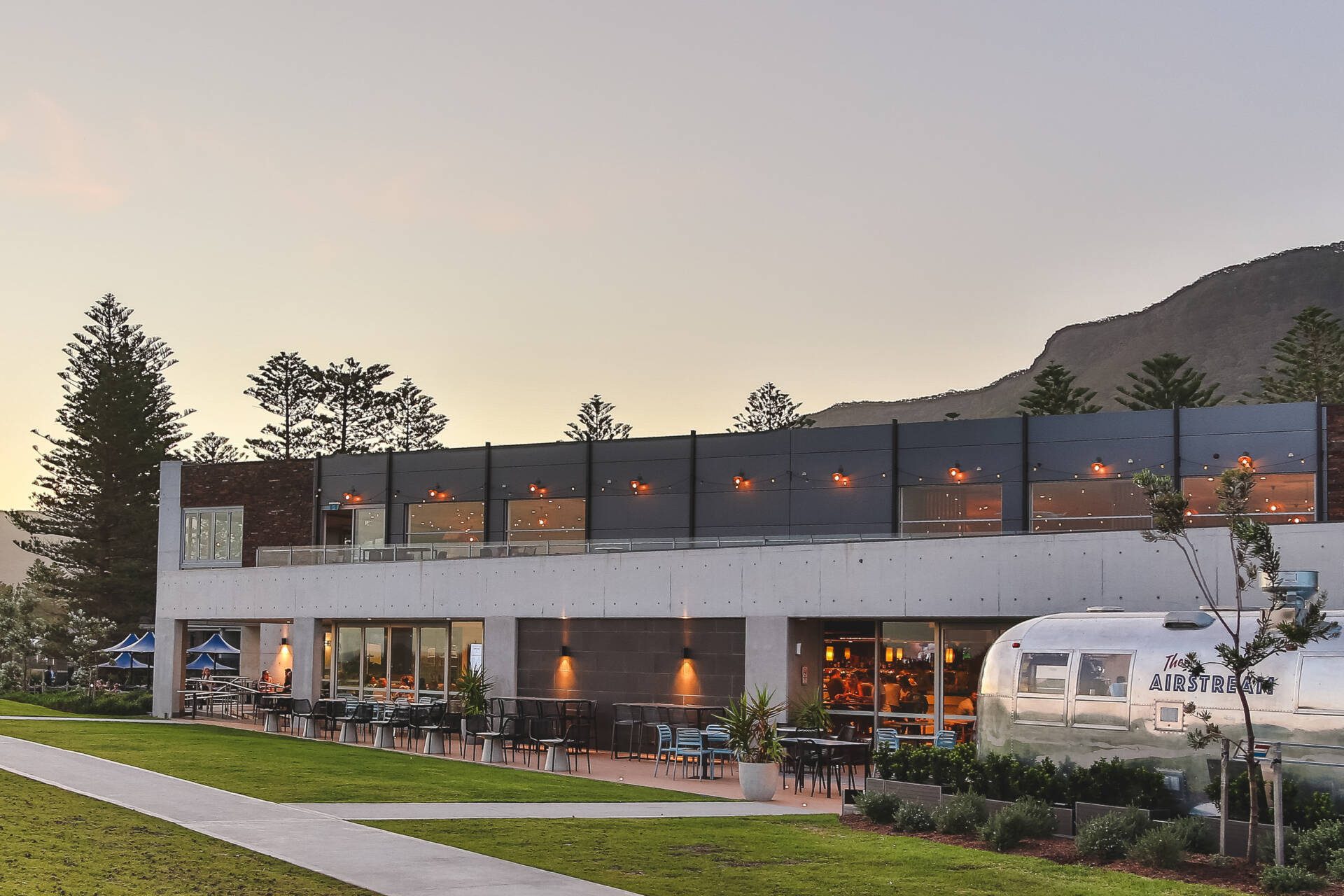 Hotel Website Design - Headlands Hotel: Redback